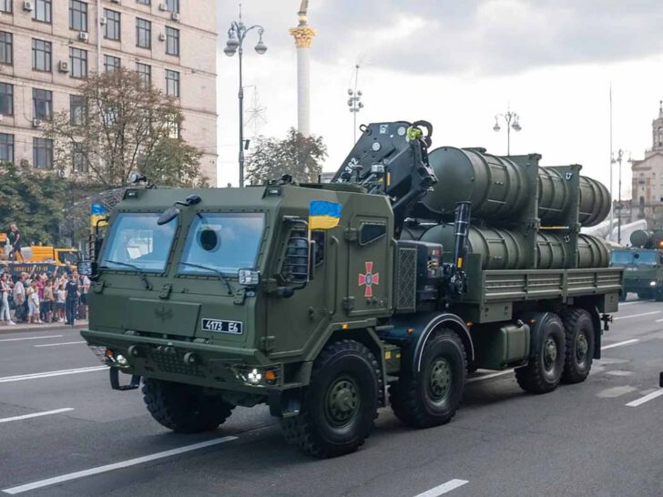 סוללת טילי נ"מ רוסית מדגם S-400 הושמד על ידי טיל שיוט אוקראיני - Nziv.net