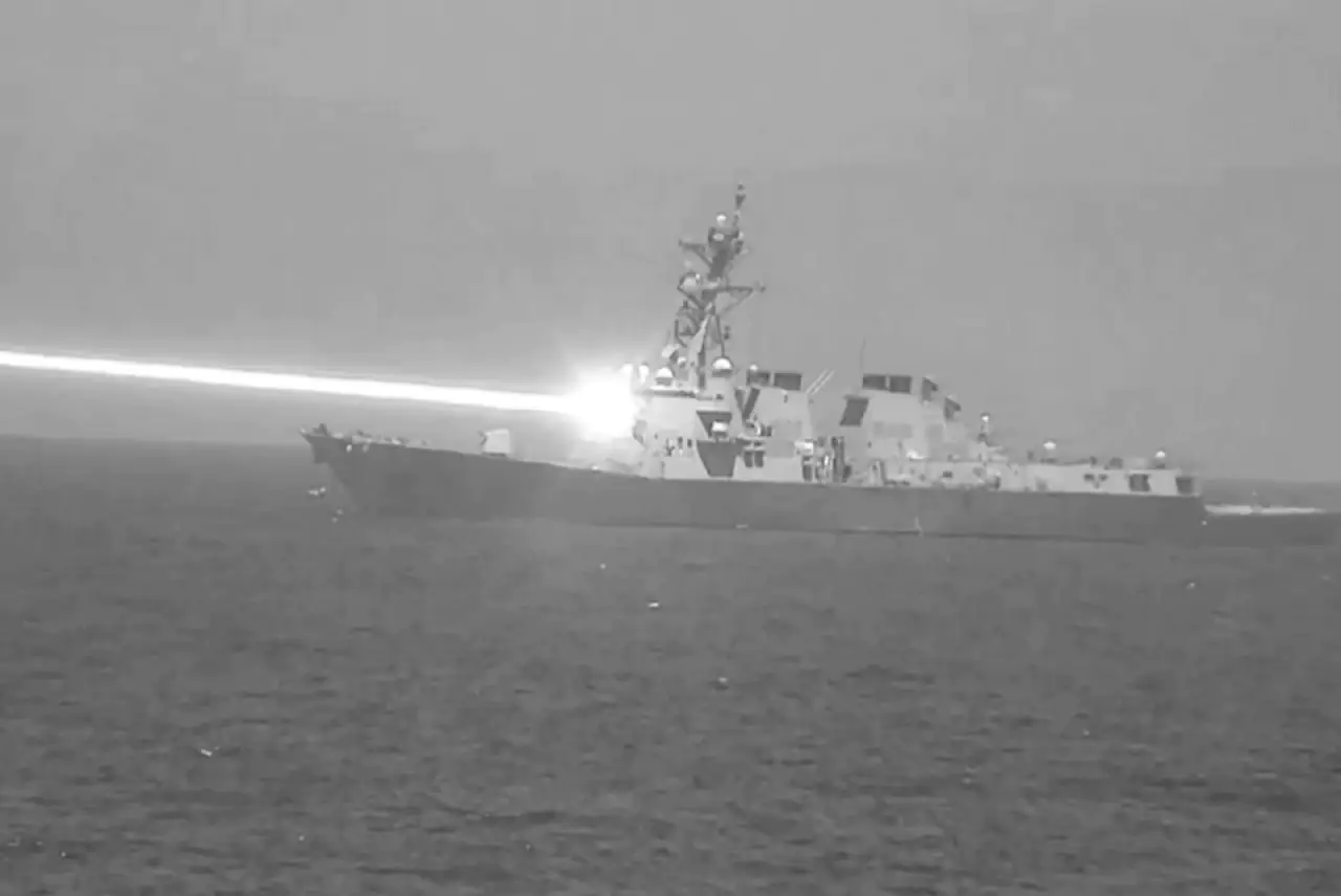 המדע הבדיוני כאן- משחתת אמריקאית יירטה כטב"מ בתותח לייזר בהספק של 60 קילוואט - Nziv.net