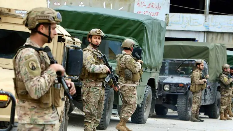 ממשלת לבנון במאמץ לפרק את המיליציות הפלסטיניות מנשקם - Nziv.net