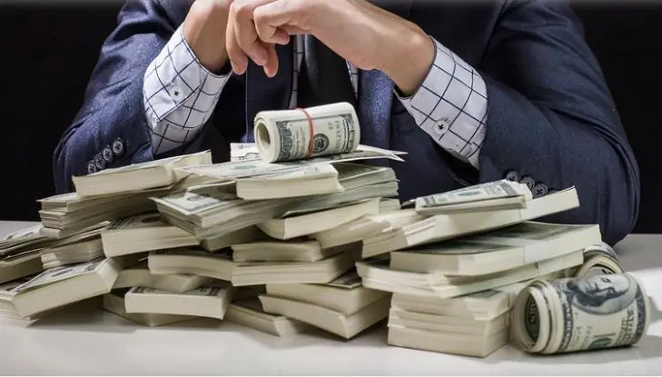 מדינה בזבל: 250,000 איש עזבו את בריטניה תוך 12 חודשים בלבד! - Nziv.net